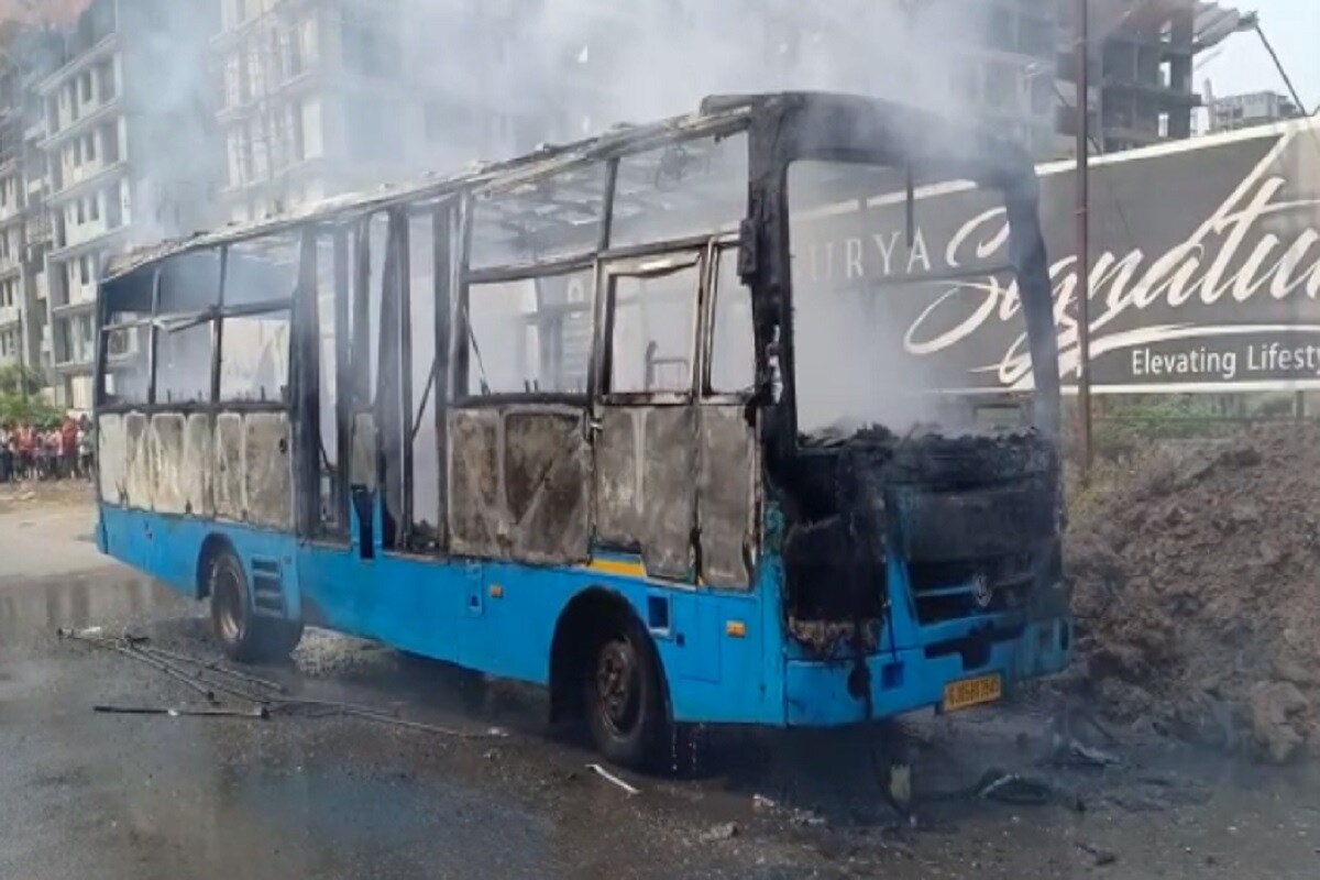 Gujarat Suaat City bus catches fire 10 passengrs rescued by driver ba ...