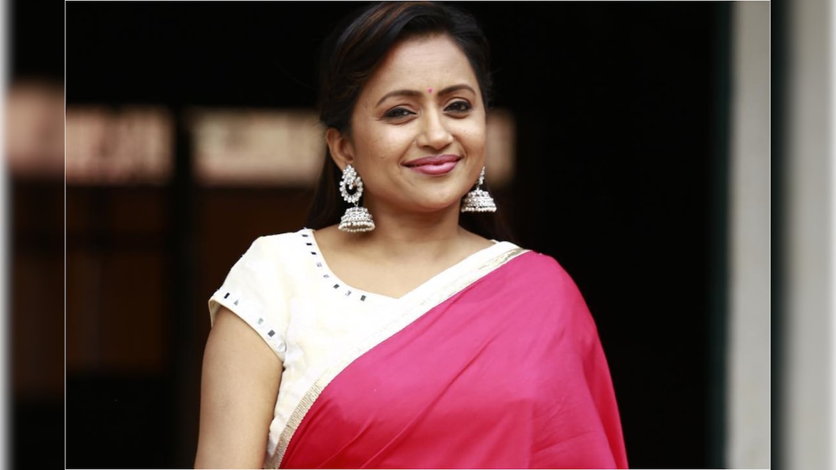 Anchor Suma: యాంకర్ సుమ బ్యూటీఫుల్ పిక్స్.. | - News18 Telugu