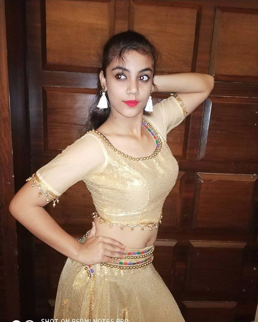 Aqsa Khan : కేకపెట్టిస్తోన్న ఢీ డాన్సర్ అక్సాఖాన్ లేటెస్ట్ పిక్స్.. Aqsa Khan hot Dhee dancer ...