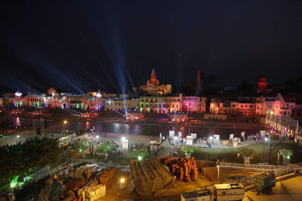 Ayodhya Deepotsav: వెలుగు జిలుగుల్లో అయోధ్య.. దీపోత్సవానికి సర్వం ...