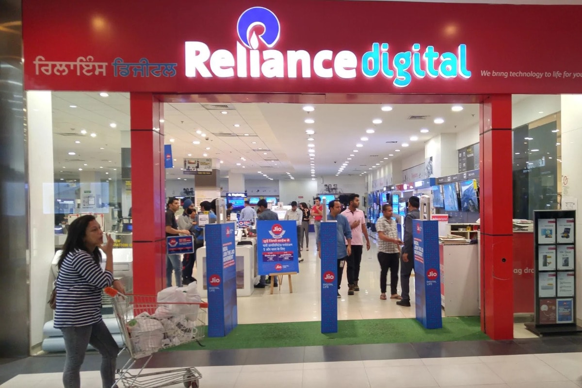 News18 Telugu - Reliance Digital: రిలయన్స్ డిజిటల్‌లో దీపావళికి ...