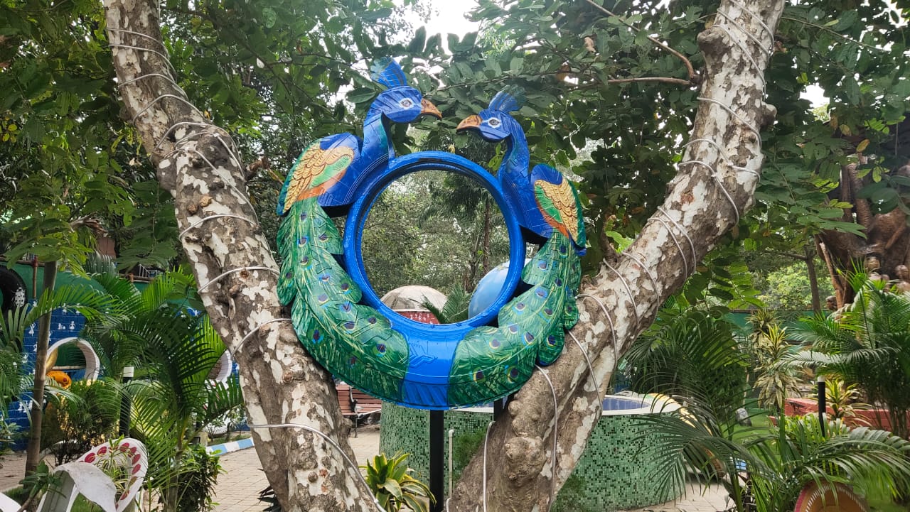 Kolkata Tyre Park: పాత టైర్లతో అద్భుతమైన పార్క్... చూసి తీరాల్సిందే ...