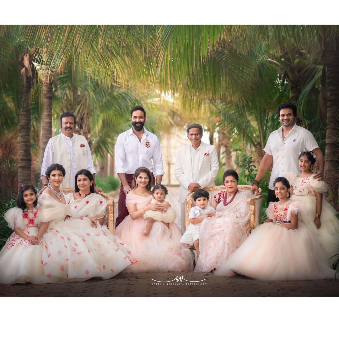 Manchu Family : మంచు విష్ణు కూతుళ్లను చూశారా.. ఎంత క్యూట్‌గా ఉన్నారో ...