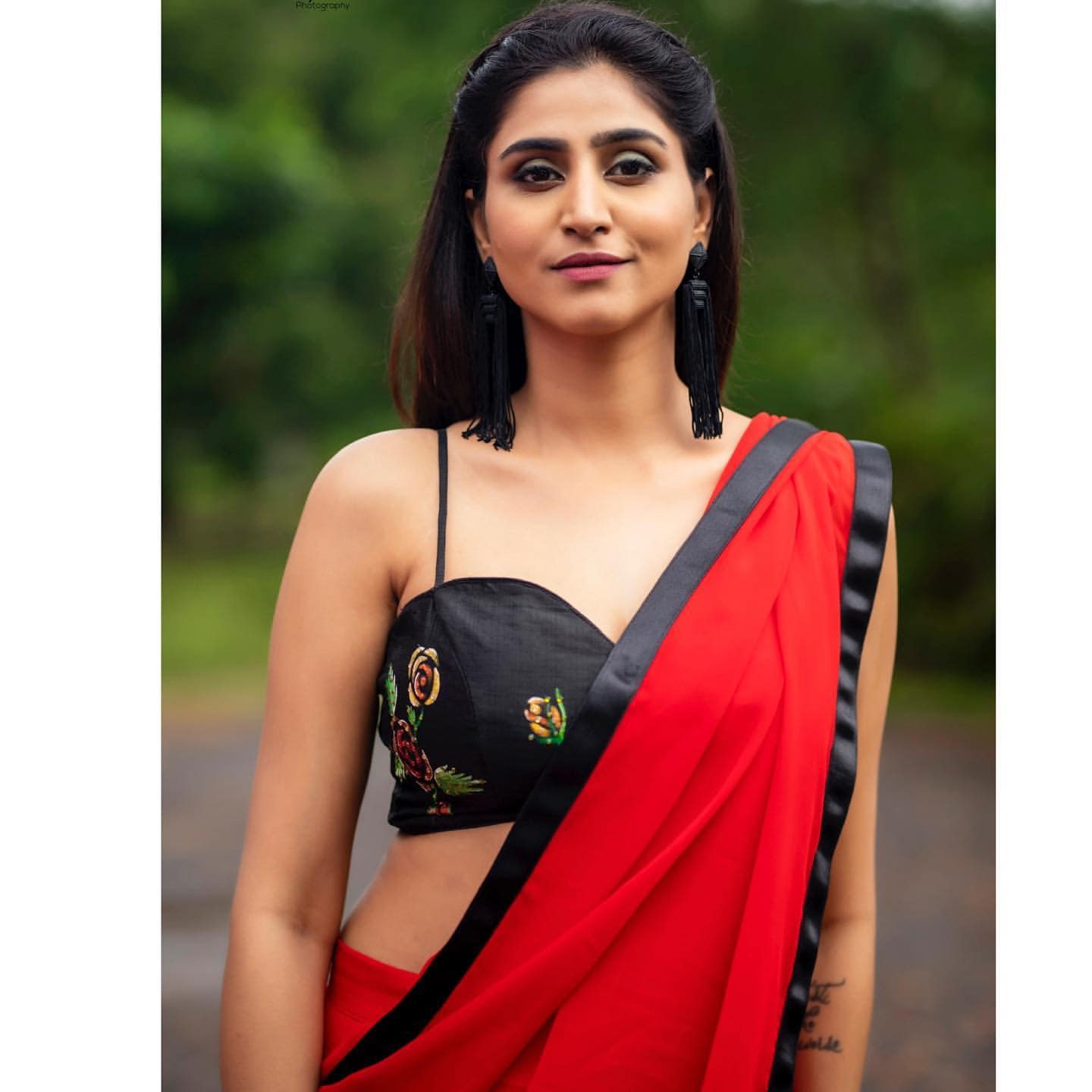 ఢీ షో నుంచి వర్షిణిని తీసేసారా.. లేక ఆమె తప్పుకుందా... – News18 తెలుగు