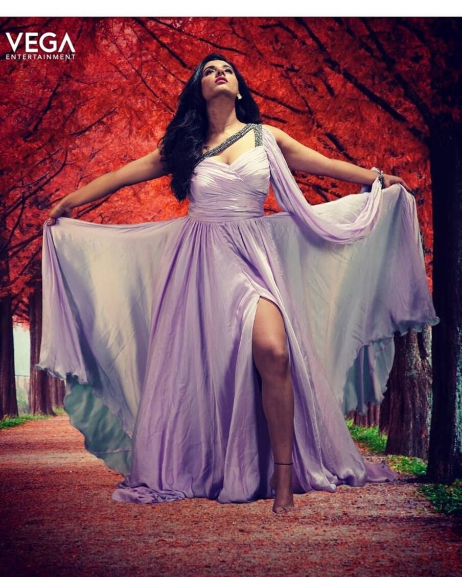 Anchor Vishnupriya : అందాల డోస్ పెంచిన యాంకర్ విష్ణుప్రియ... అదిరిన ...