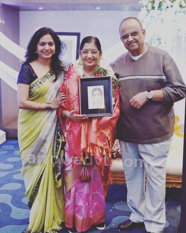 సింగర్ సునీత రామ్‌ వీరపనేనిల పెళ్లి ఫోటోస్ చూశారా.. ఫుల్ గ్యాలెరీ ...