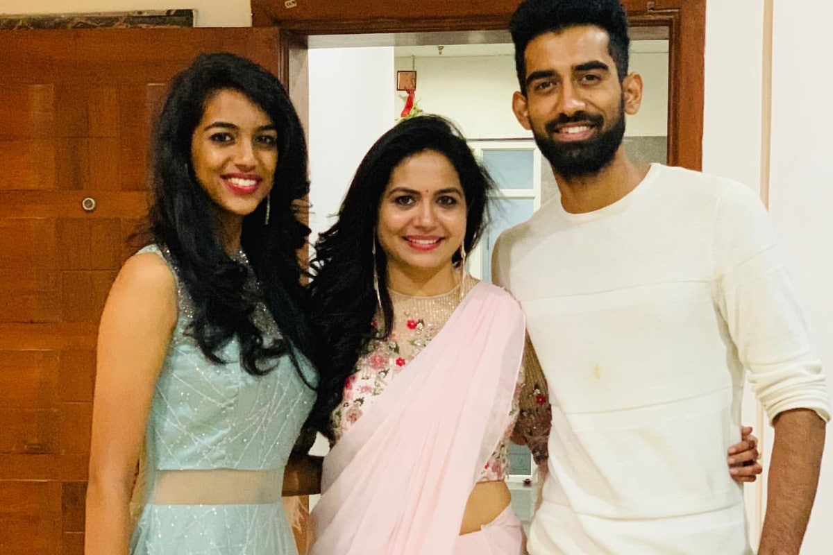 Singer Sunitha: సింగర్ సునీత కుమార్తె షాకింగ్ డెసిషన్...తల్లి పెళ్లి ...