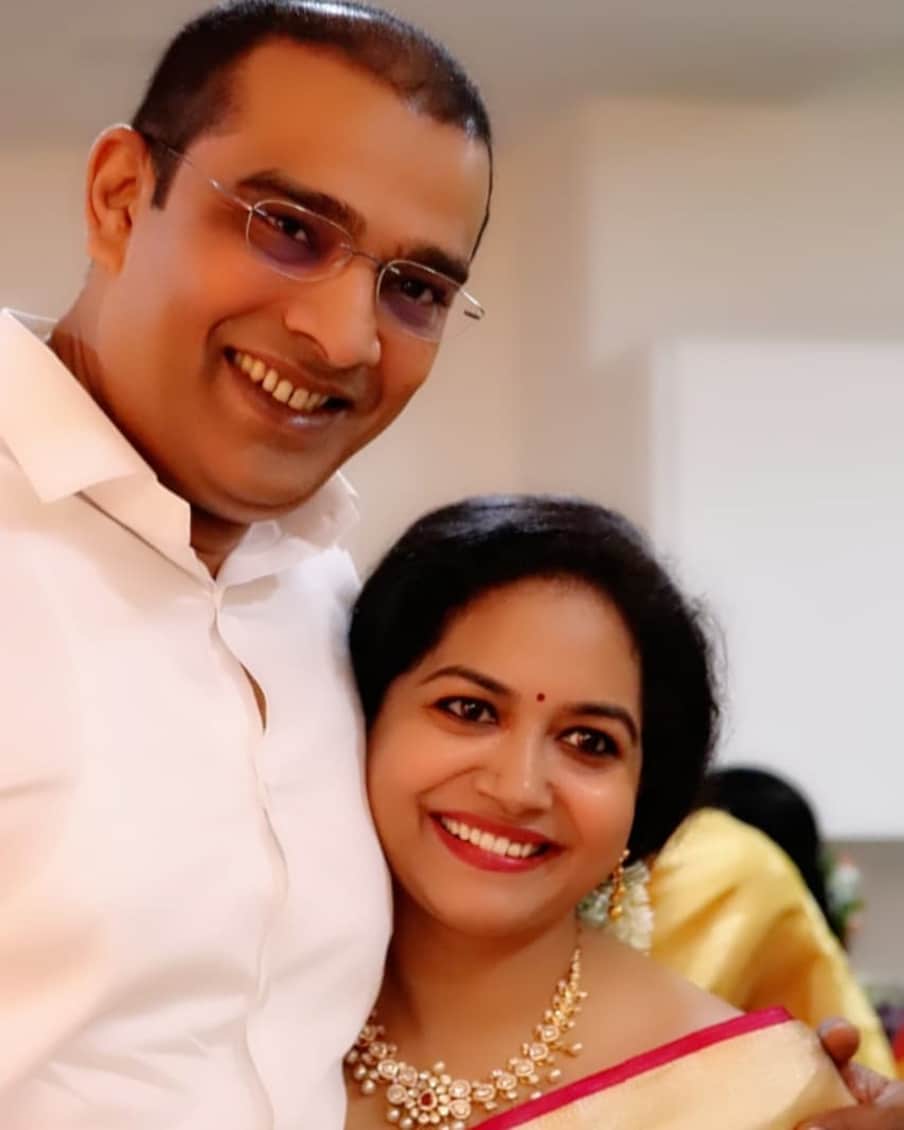 Singer Sunitha: పెళ్లైన త‌రువాత తొలిసారి భ‌ర్త‌తో ఫొటో షేర్ చేసిన సింగ ...