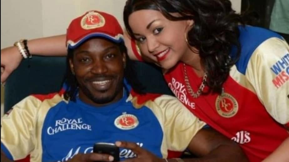 Chris gayle wife: పొట్టి దుస్తుల్లో గేల్ ఫ్యామిలీ.. హాట్ లుక్స్‌తో గేల్ ...