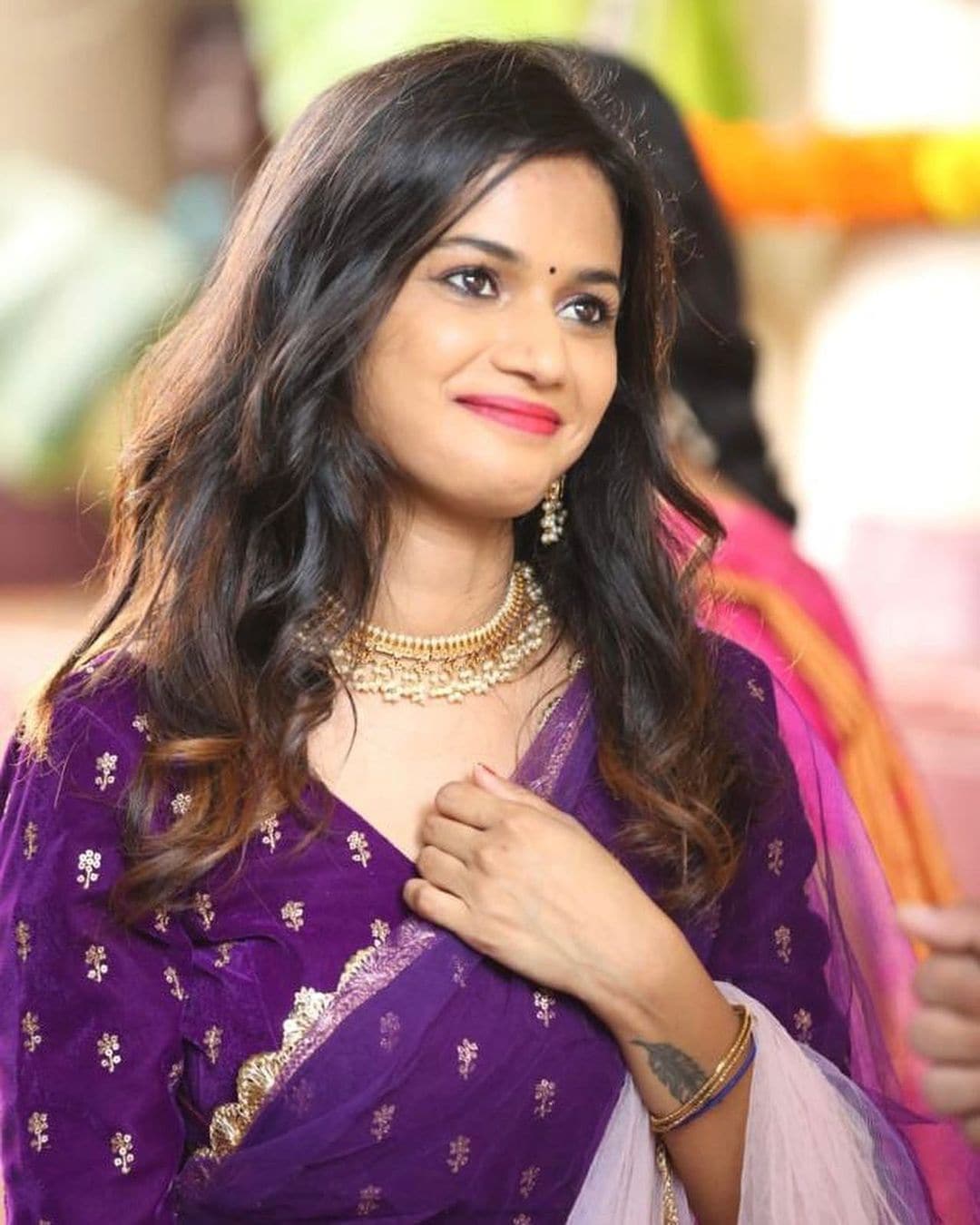 Ariyana Glory: అరియానా గ్లోరీ అందాల విందు.. చీరకట్టులో చింపేసిన బిగ్ ...