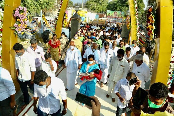 Paritala Ravindra Death Anniversary: పరిటాల రవి వర్ధంతి.. మనవడిని ...