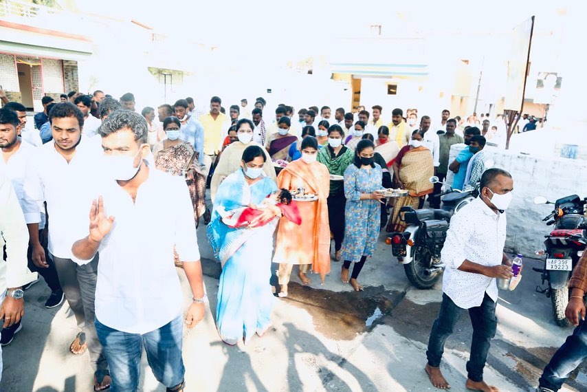 Paritala Ravindra Death Anniversary: పరిటాల రవి వర్ధంతి.. మనవడిని ...