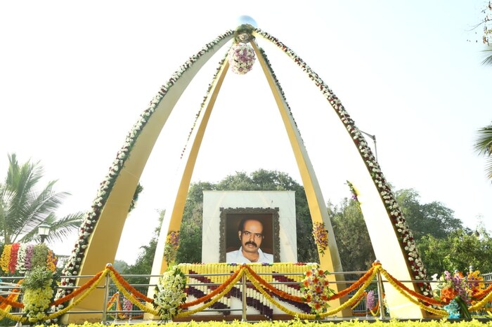 Paritala Ravindra Death Anniversary: పరిటాల రవి వర్ధంతి.. మనవడిని ...