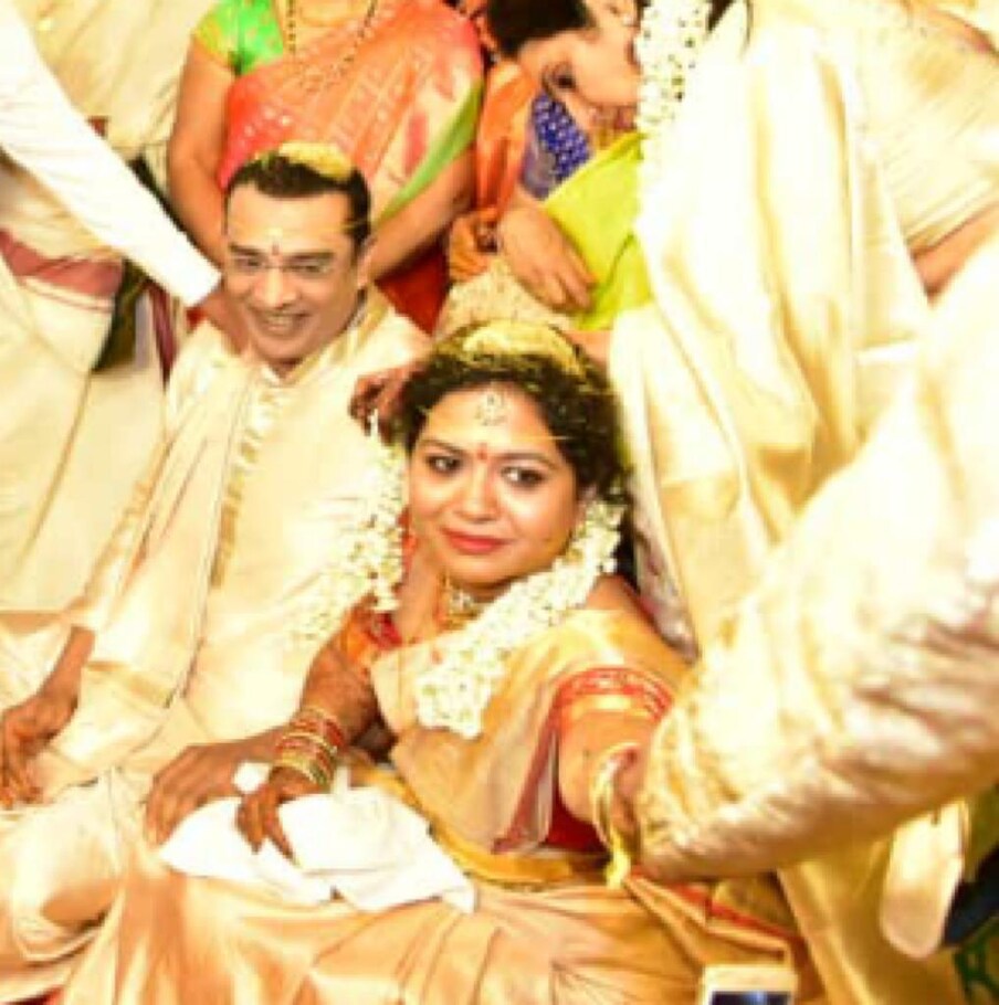 Singer Sunitha: పెళ్లైన త‌రువాత తొలిసారి భ‌ర్త‌తో ఫొటో షేర్ చేసిన సింగ ...