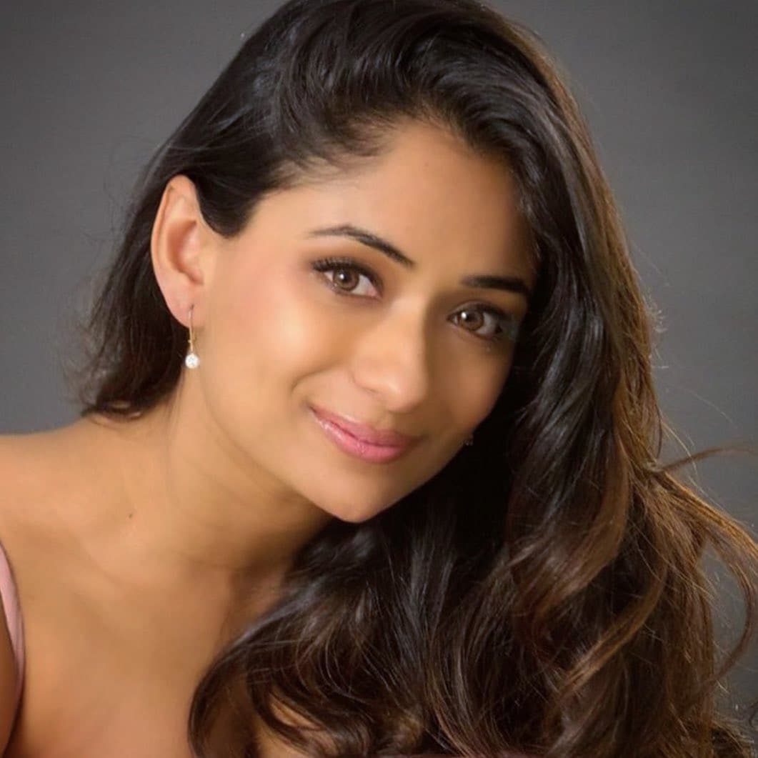 నాట్యం హీరోయిన్, ప్ర‌ముఖ కూచిపూడి నృత్య క‌ళాకారిణి సంధ్య రాజు ...