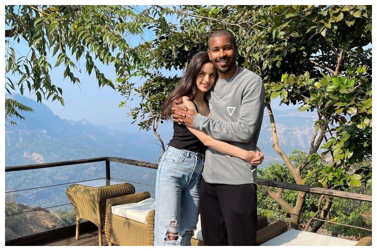 Hardik Pandya: ఫ్యామిలీతో తెగ ఎంజాయ్ చేస్తున్న హార్థిక్.. ఫోటోలు వైరల్! – News18 తెలుగు