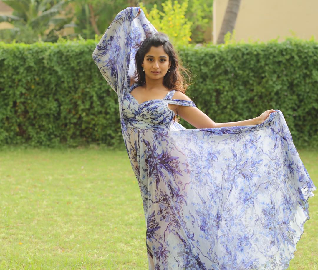 నాట్యం హీరోయిన్, ప్ర‌ముఖ కూచిపూడి నృత్య క‌ళాకారిణి సంధ్య రాజు ...