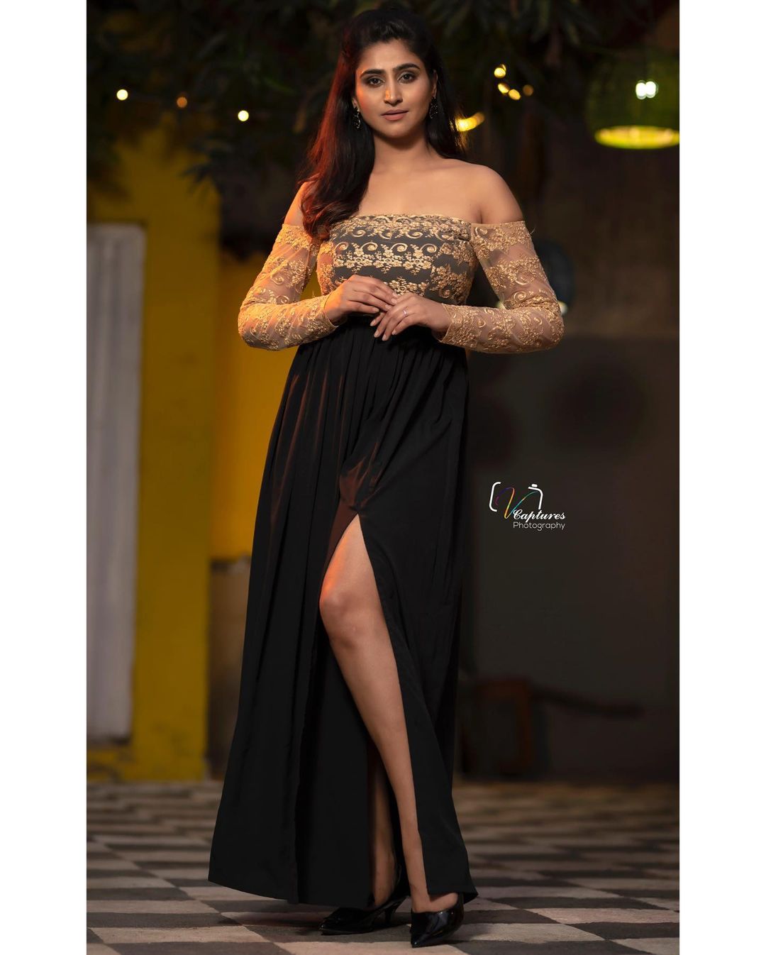 యాంకర్ వర్షిణి బ్యూటీఫుల్ పిక్స్.. అదిరిన లేటెస్ట్ ఫోటోషూట్... – News18 తెలుగు