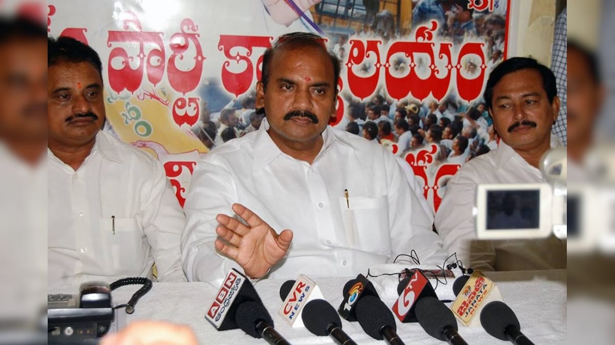 Prathipati Pulla Rao: మాజీ మంత్రి పత్తిపాటి పుల్లారావు కారుకు రోడ్డు ...