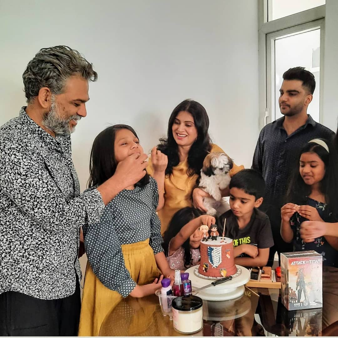 Allu Arjun: అల్లు ఫ్యామిలీలో బర్త్ డే సెలబ్రేషన్స్.. ఫొటోల్లో కనిపించని ...