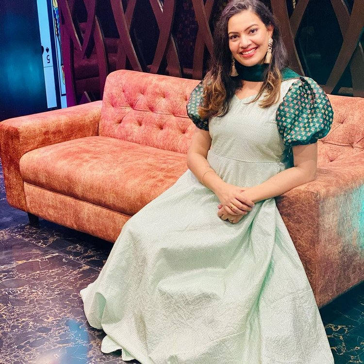 Singer Geetha Madhuri: అదిరిపోయే డ్రెస్‌లో సింగర్ గీతా మాధురి లేటెస్ట్ ...