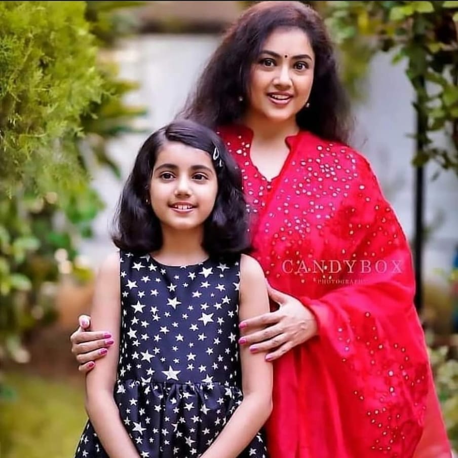 Happy Birthday Meena : హీరోయిన్ మీనా భర్త ఎవరు ఎలా ఉంటారో తెలుసా ...