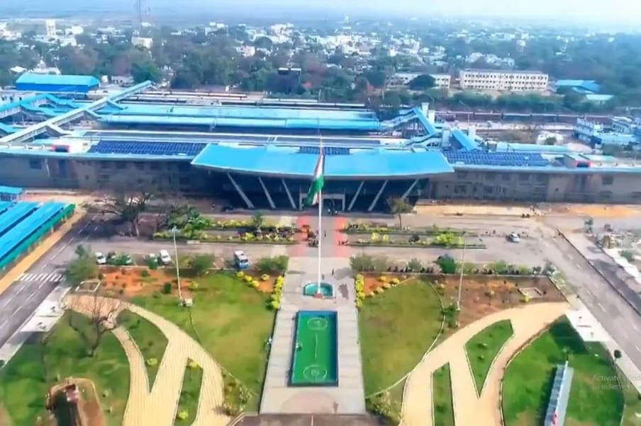 Ministry of Railways gives magnificent look to Guntakal Railway station ...