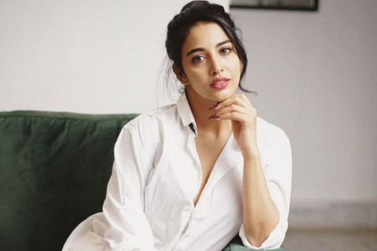 ప్యాంట్ లేకుండా జాంబీరెడ్డి హీరోయిన్.. పిక్స్ వైరల్.. – News18 తెలుగు