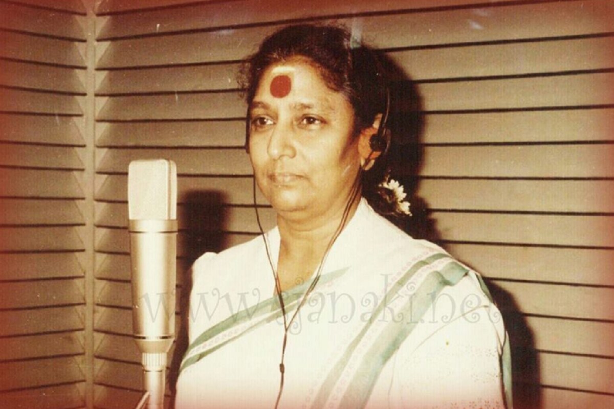 HBD Singer S Janaki: ’జిలిబిలి పలుకుల మైనా’ గాయని జానకి.. నైటింగేల్ ఆఫ్ ...