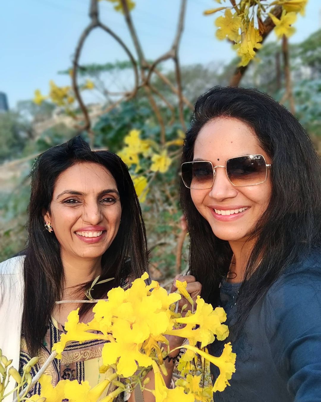 Singer Sunitha: పెళ్లి తర్వాత మరింత అందంగా సింగర్ సునీత.. చీరకట్టులో ...