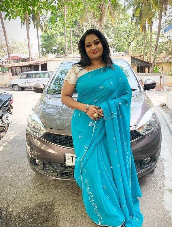 Lirisha: వకీల్‌సాబ్‌లో సూపర్ ఉమన్... బయట ఎవరో తెలుసా? – News18 తెలుగు