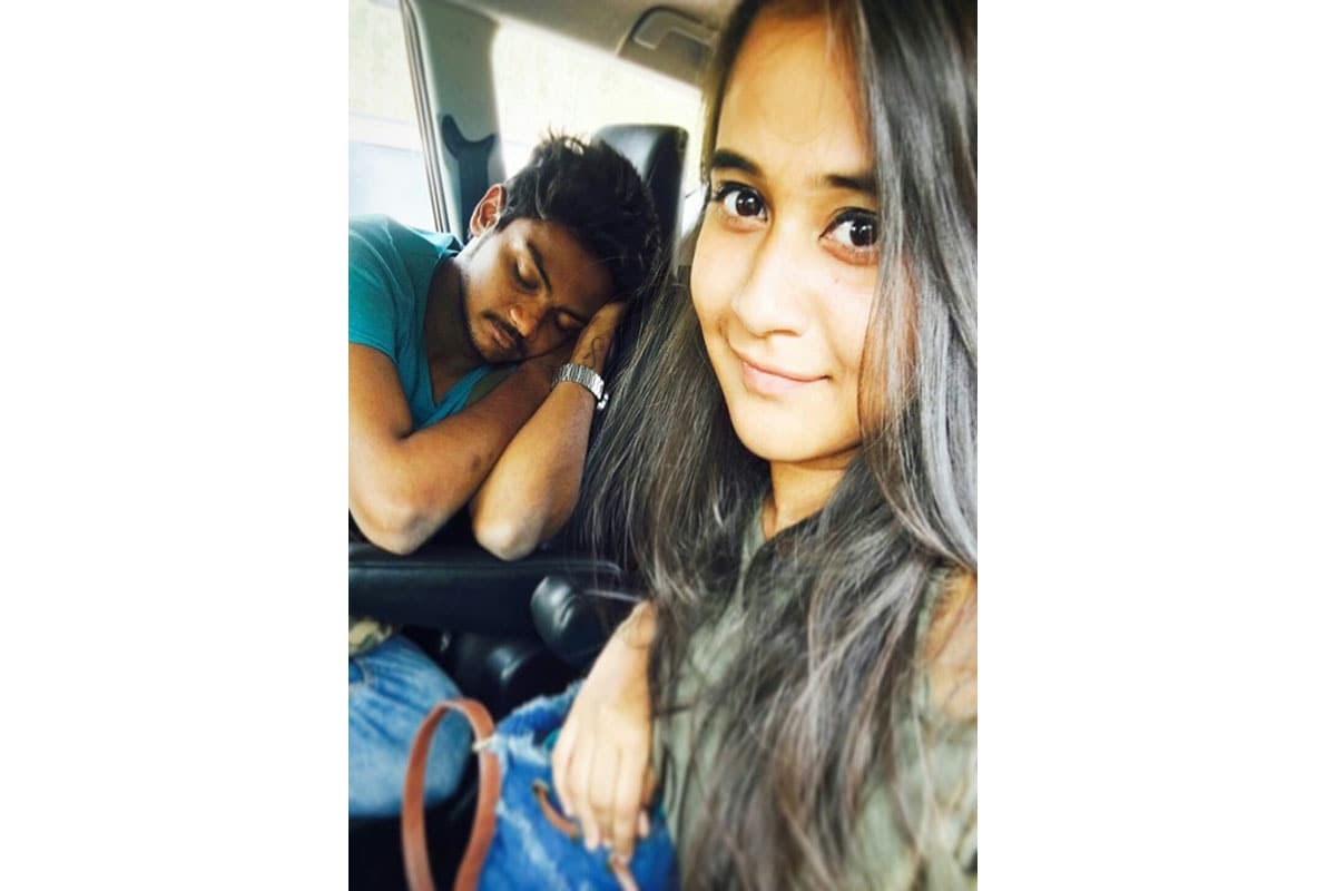 ఒకే బెడ్‌పై అలా ఉన్న దీప్తీ సునయన, షణ్ముఖ్ జస్వంత్ పర్సనల్ ఫొటో లీక్ ...