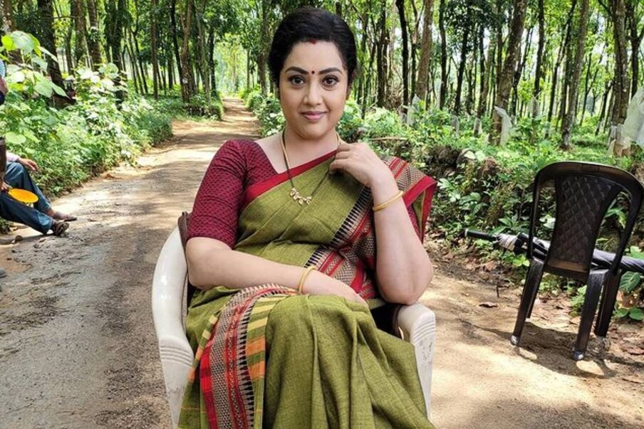 Happy Birthday Meena : మీనా తెలుగులో నటించిన మొదటి సినిమా ఏంటో తెలుసా ...