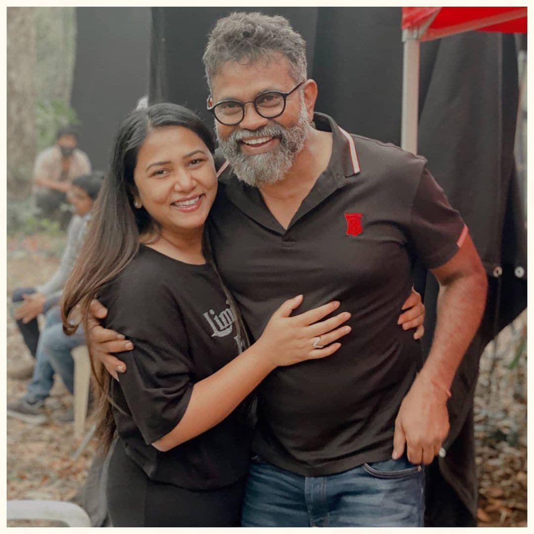 డైరెక్టర్ సుకుమార్ భార్య ఎవరు.. ఎలా ఉంటారో తెలుసా... – News18 తెలుగు