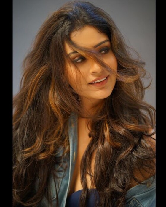 గ్లామర్ షో తగ్గించేసి.. అచ్చతెలుగు ఆడపిల్లగా మారిన బోల్డ్ బ్యూటీ పాయల్