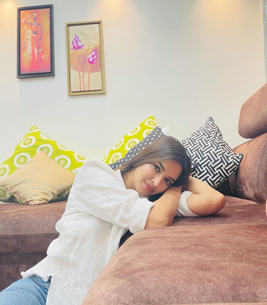 Poojitha Ponnada: బ్లాక్ కలర్ డ్రెస్‌లో మరింత అందంగా ‘రంగస్థలం’ ఫేమ్ ...