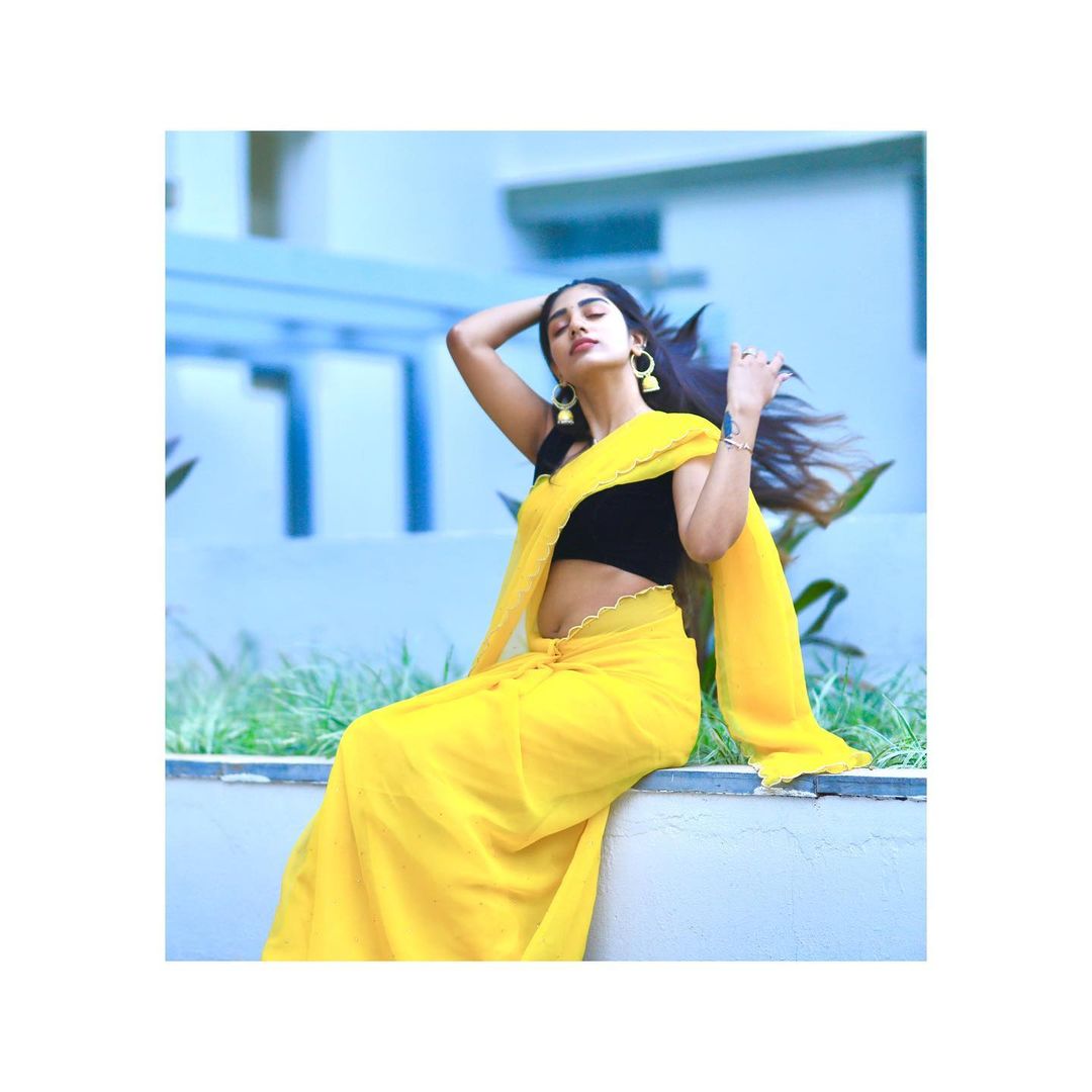 సోషల్ మీడియాలో దుమ్ములేపుతున్న సురేఖావాణి కూతురు.. – News18 తెలుగు