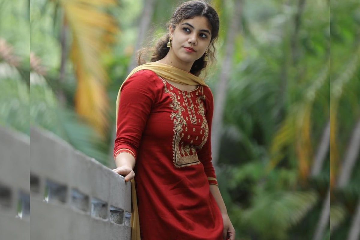 మైమరిపిస్తోన్న ఢీ డాన్సర్ అక్సాఖాన్.. మరి ఇంత అందంగా ఉంటే ఎలా... – News18 తెలుగు