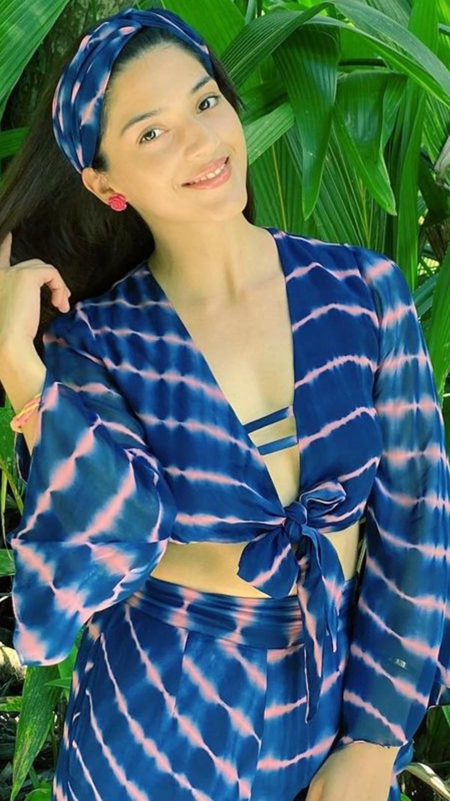 హాట్ యోగ పోజులతో మెహరిన్.. వైరల్ అవుతున్న ఫోటోలు! – News18 తెలుగు