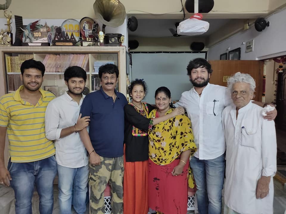 ఉత్తేజ్‌ను పరామర్శిస్తున్న సినీ ప్రముఖులు.. వైరల్ అవుతున్న ఫ్యామిలీ ...