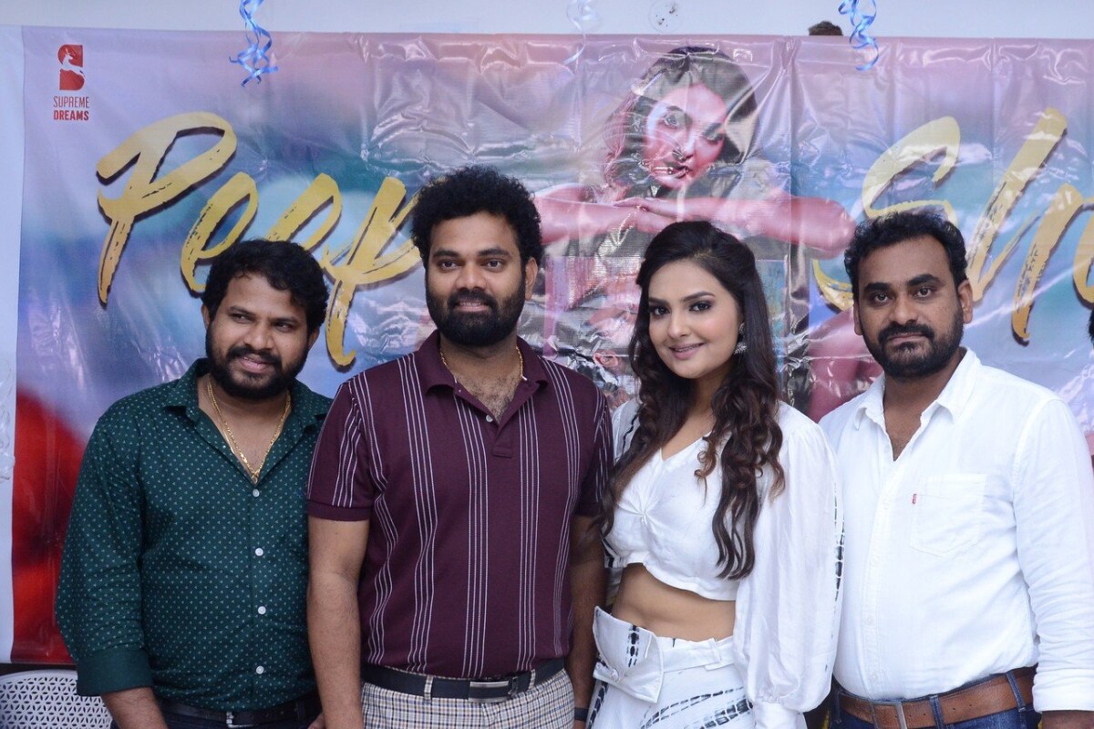 Jabardasth Auto Ram Prasad: నగ్నంగా అమ్మాయి.. చేతిలో జబర్దస్త్ ఆటో రామ్ ...