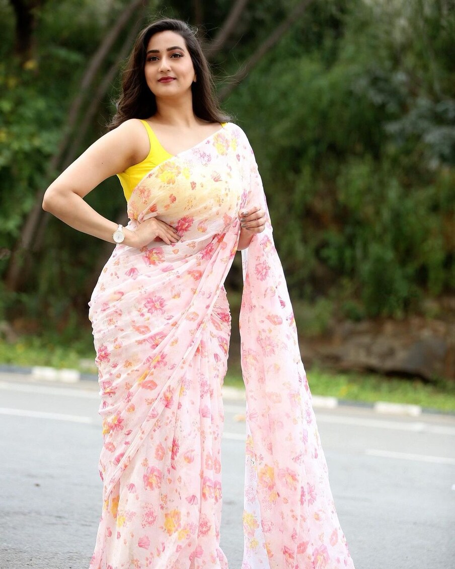 Anchor Manjusha : రొమాంటిక్‌గా అదరగొట్టిన యాంకర్ మంజూష.. అదిరిన ...