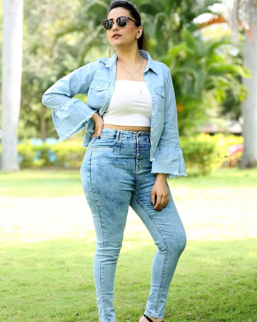 Anchor Manjusha : రొమాంటిక్‌గా అదరగొట్టిన యాంకర్ మంజూష.. అదిరిన ...