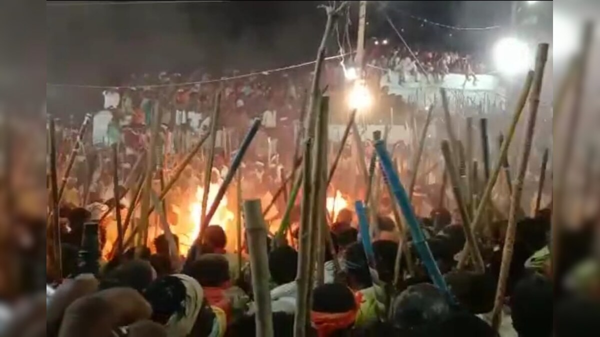 Devaragattu Bunni Festival: అడుగడుగునా ఆంక్షలు ఉన్నా.. ఆగని కర్రల సమరం ...