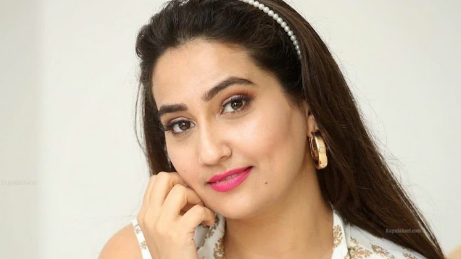 Anchor Manjusha : యాంకర్ మంజూష బ్యూటీఫుల్ పిక్స్... అదరహో అనాల్సిందే ...