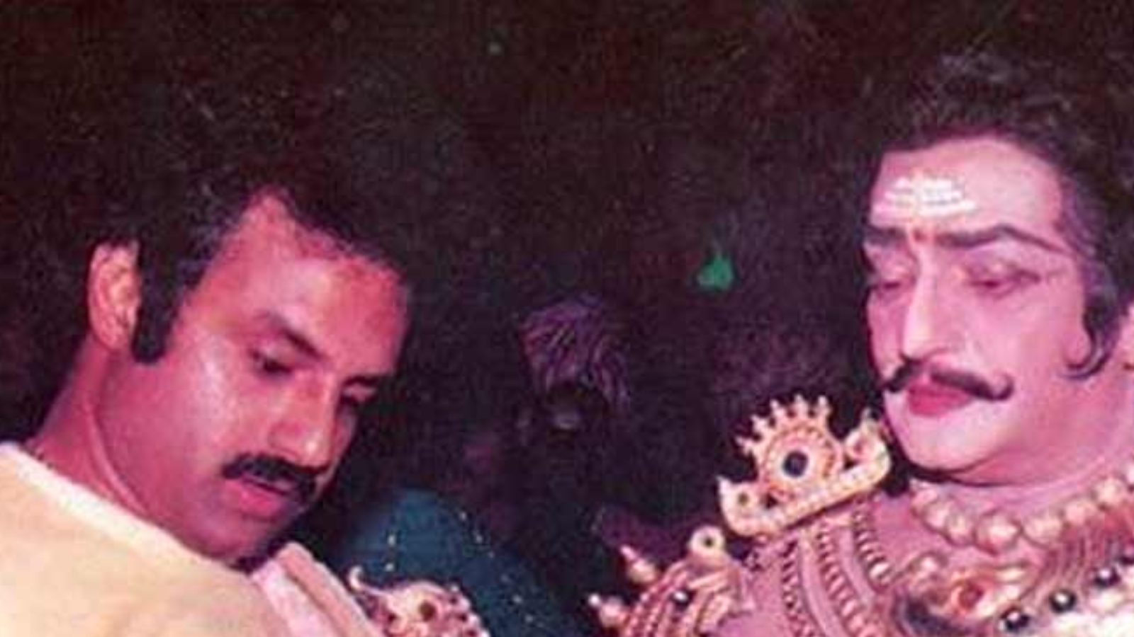 NTR - Balakrishna : తండ్రి ఎన్టీఆర్ ఓల్డ్ క్లాసిక్ టైటిల్స్‌తో తనయుడు ...