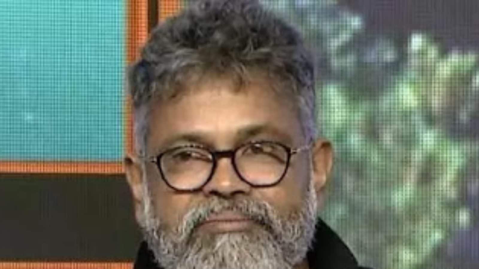 HBD Sukumar : సుకుమార్ కు అదిరిపోయే బర్త్ డే గిఫ్ట్ ఇచ్చిన దేవీ శ్రీ ...