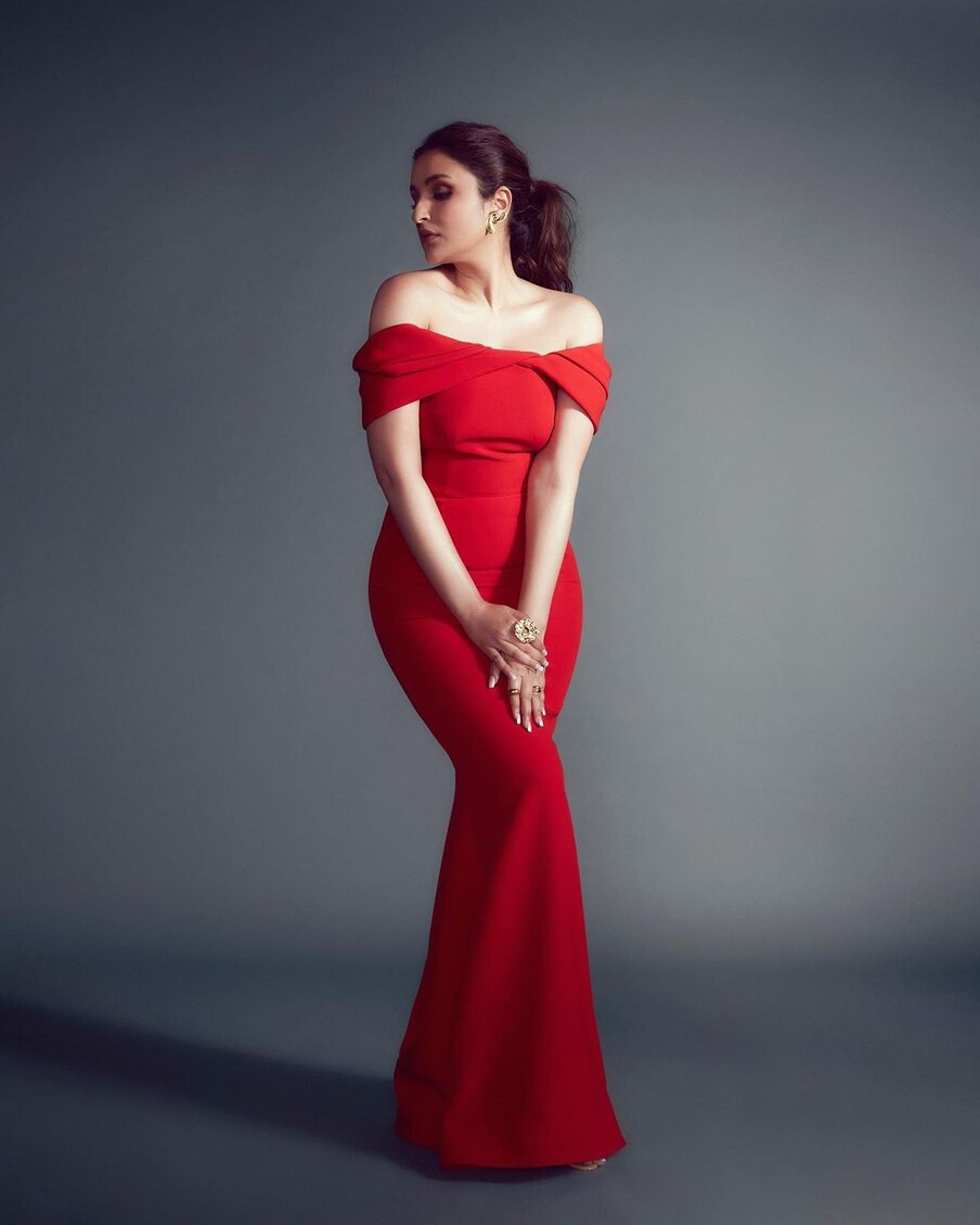 Parineeti Chopra Bold Beauty Parineeti Chopra Trending With Hot Photos ...