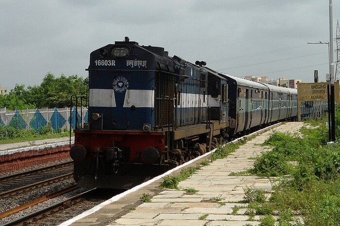 Sankranti Special Trains: మరో 6 సంక్రాంతి స్పెషల్ ట్రైన్స్... రూట్స్ ...