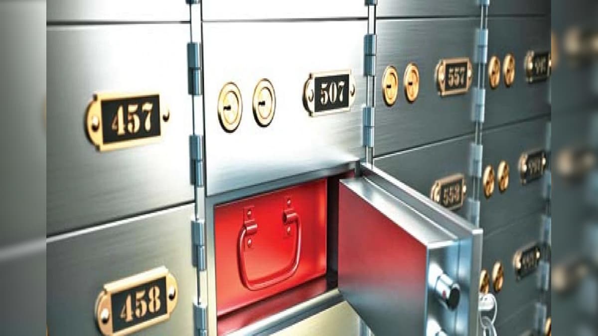 Bank Locker Fee: బ్యాంక్ లాకర్లను ఉపయోగిస్తున్నారా.. ఈ బ్యాంకుల లాకర్ ...